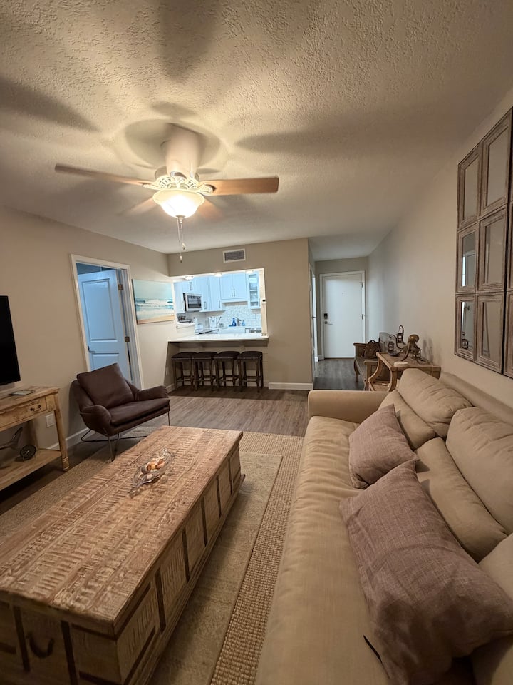 Sand Dollar 109 - Pensacola Beach, FL