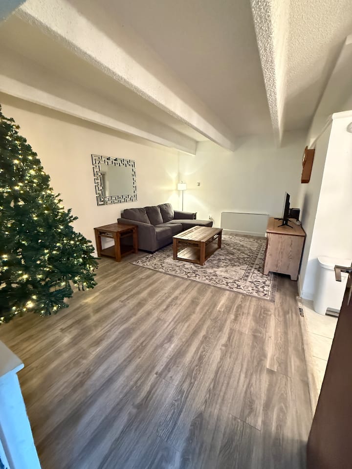 Nice Cozy Place In Good Area Close To Shopping - Aurora, CO