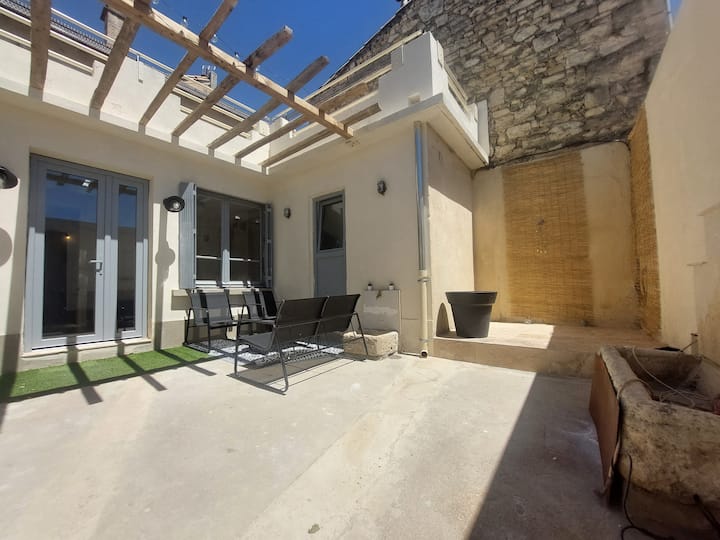 Maison Idéalement Située - Beaucaire