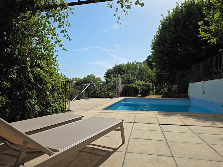 Domaine Fontclovisse | Piscine, Nature Et Détente - Les Arcs
