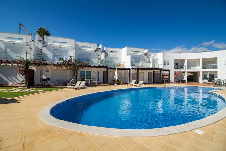 Cliff-top Townhouse With Stunning Ocean Views - Carvoeiro