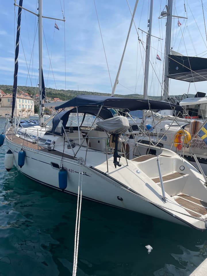 13m Sailingboat Standing In The Yacht Club - Novi Vinodolski