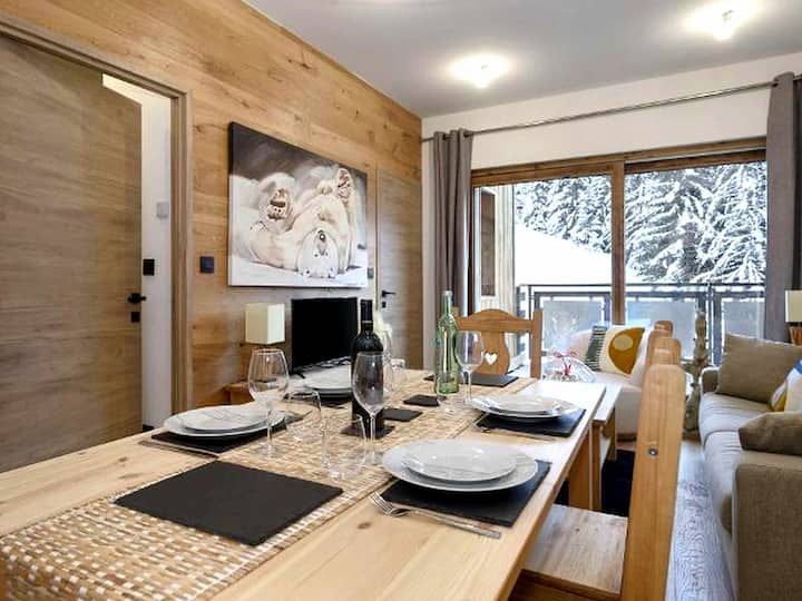Ski-in Out Penthouse With Garage & Balcony - Courchevel 1850