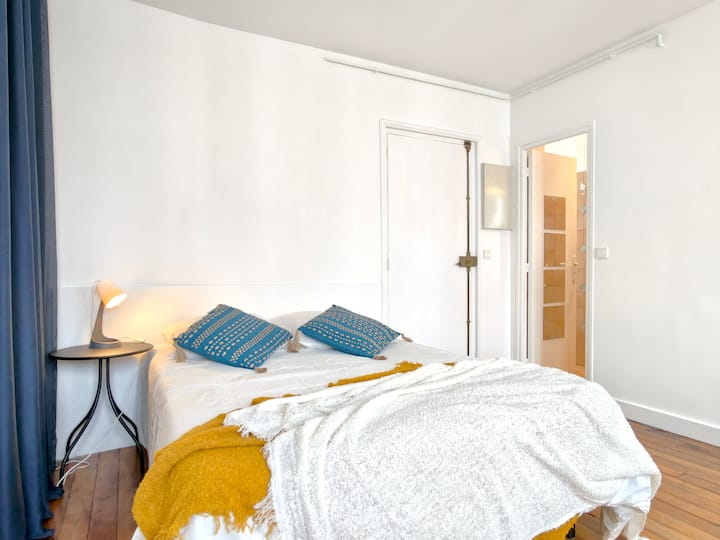 Parisian Studio Steps From Seine/cafés/near Metro - Paris 1er Arrondissement