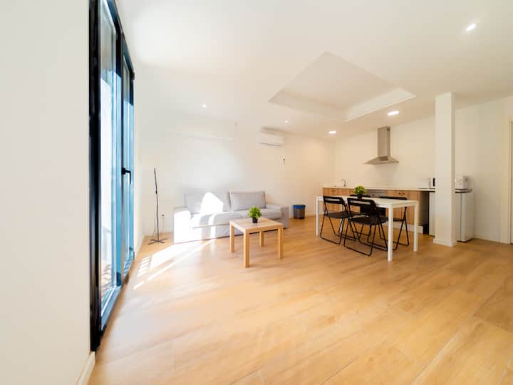 Vivienda En Centro De Molins De Rei - La Floresta