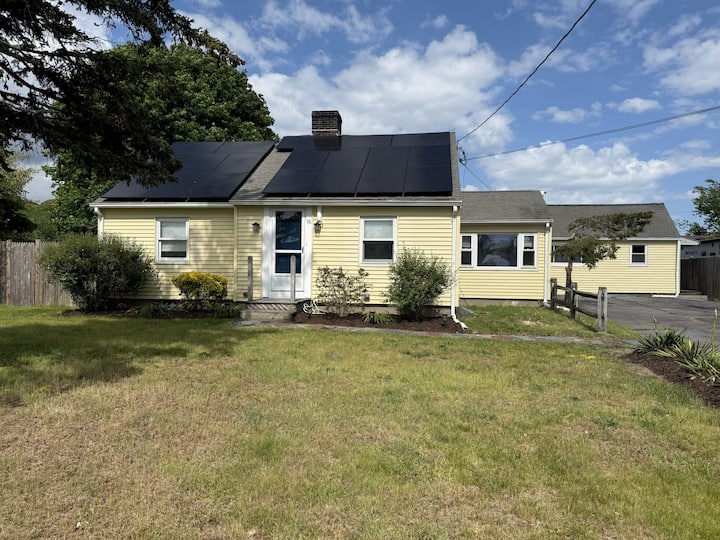 Main House + Cottage, Walk To Town & Beach - South Yarmouth, MA