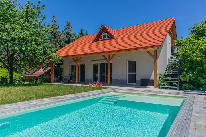 Family Friendly Villa In Fonyód W Pool & Ac By Nw - Balatonfenyves