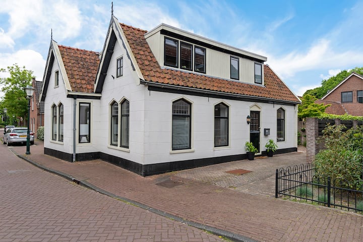 Naam - Uitgeest