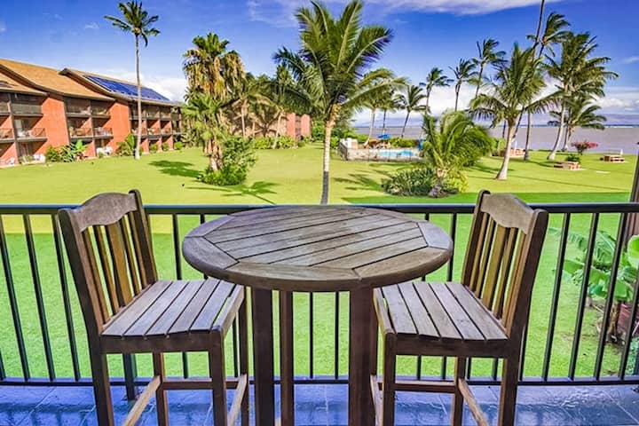 New Fall Sale 1 Bed Sleep 4 Pool Lanai Oceanfront - Kaunakakai, HI