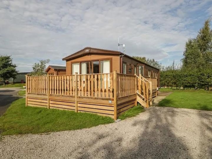 Cabin Sleeps 5 With Parking - Carnforth