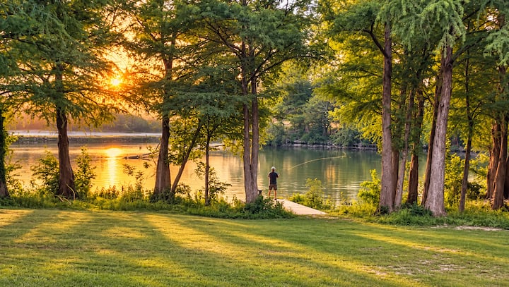Guadalupe River Retreat Fish, Relax & Recharge - New Braunfels, TX