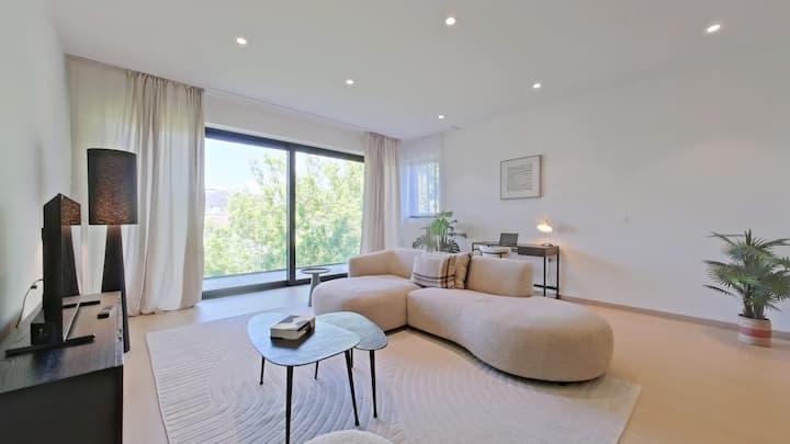 Luminous 2-bedroom Apartment In Brussels City Cent - Bruselas