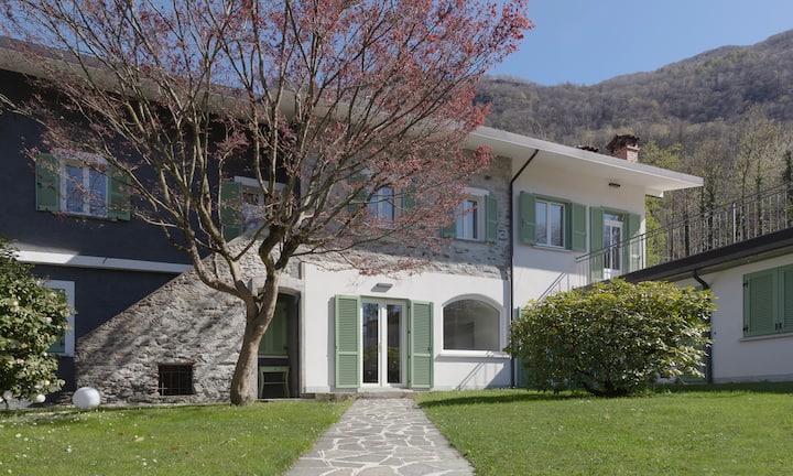 La Casa Del Lupo 2 - Rifugio Immerso Nella Natura - Colico