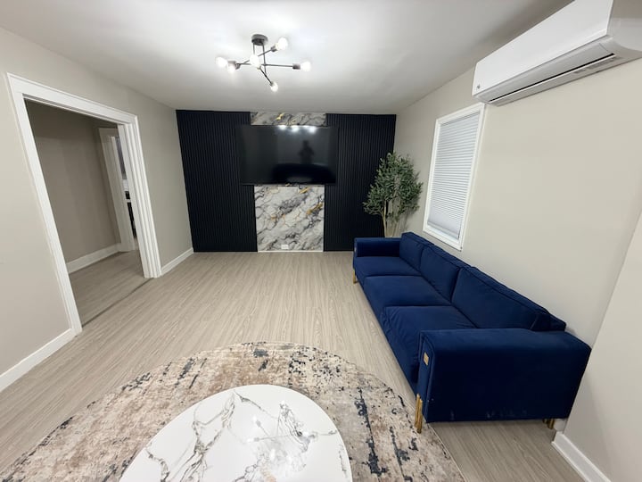 Spacious 3br Near Hospitals & Transit + Parking - The Bronx, NY