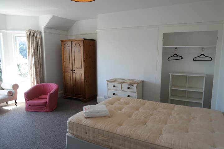 Spacious Double Room In The Heart Of Exeter - Exeter