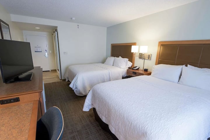 4 Units | Pets Allowed | Boca Raton Station - 2 Mi - Boca Raton