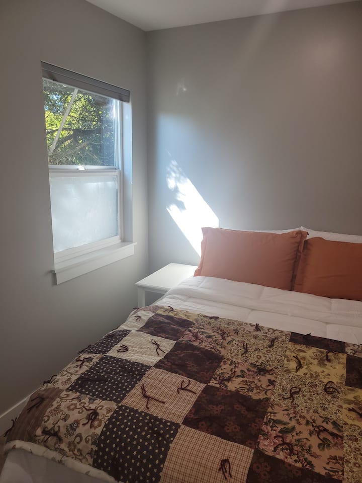 Tiny House For Tiny Budgets - Tacoma, WA