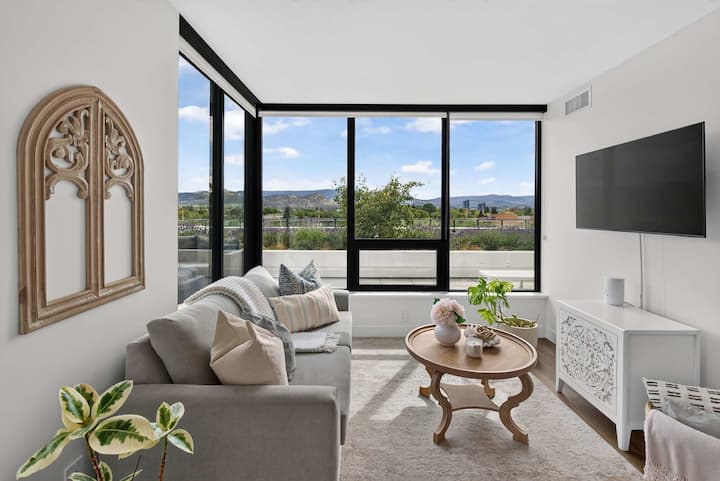 The Traditional | Luxury Terrace Escape | Sleeps 6 - Kelowna