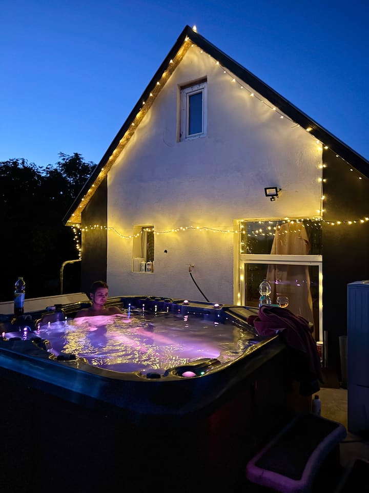 Jacuzzis -Szomszédmentes-csillagkapu  Vendégház - Velence