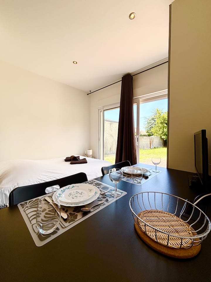 Le Nid Douillet, Studio, Wifi, Parking Gratuit - Saujon
