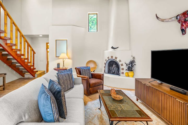 Long-term Rental, Walk To The Plaza, Near Sprouts - Santa Fe, NM