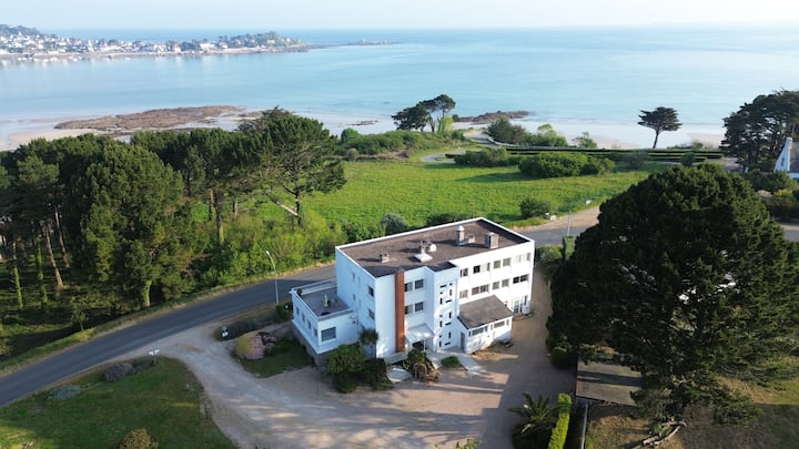 Appartement Bord De Plage, Piscine Chauffée - Locquirec
