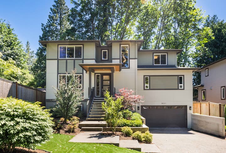 Luxury Executive Home Near Microsoft & Google - Kirkland