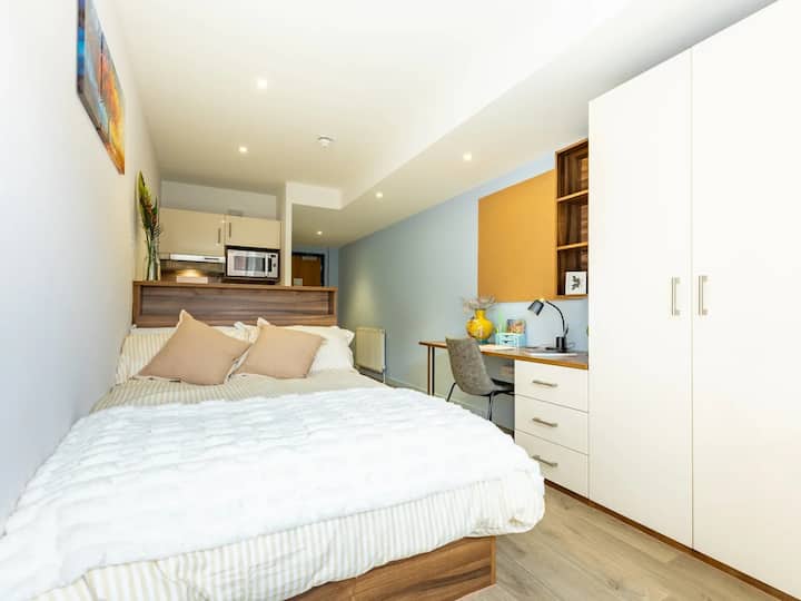 Student Only Charming Studios At Central Studios - Reading