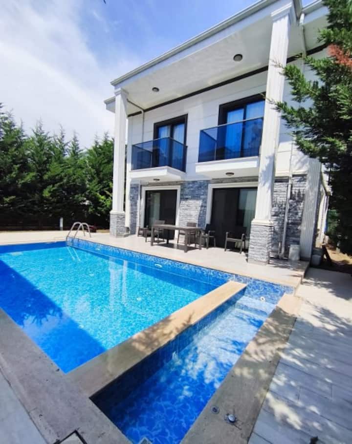 ÖLüdeniz 4+1 ÖZel Havuzlu - Ölüdeniz