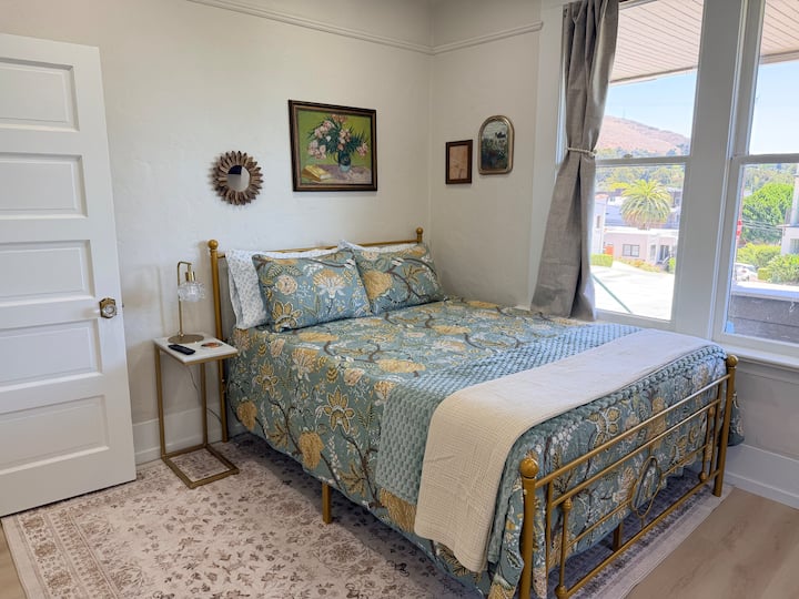 Flowers on Palm - 0.3 miles to downtown SLO! - Houses for Rent in San ...