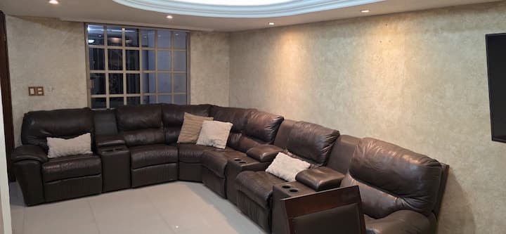 Casa Grande Con Home Office, Bar, Asador, Wifi - San Nicolás de los Garza