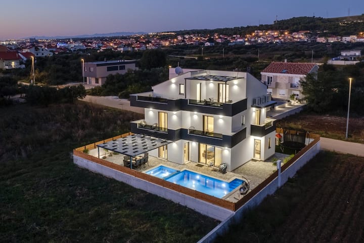 Villa Jomani-whit Heated Pool - Zadar