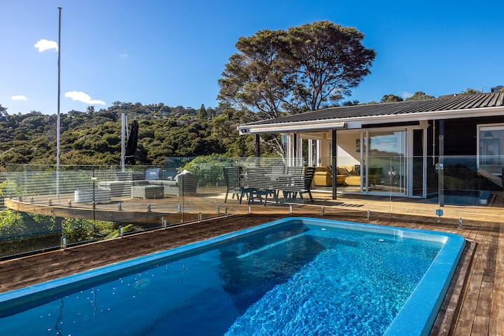 Onetangi Ocean View - Your Stylish Waiheke Retreat - Waiheke Island