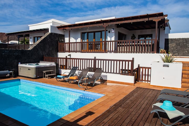 Villa Niña Hermosa 6bed, Private Heated Pool - Playa Blanca, Las Palmas, Spain