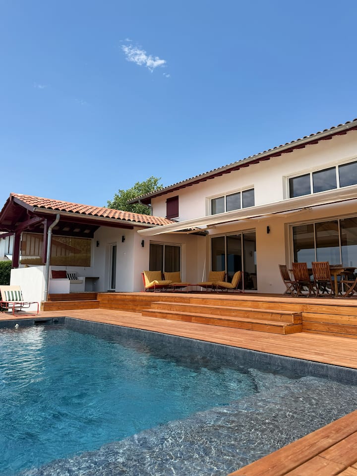 Villa Etamendia - Piscine Vue Montagne - Espelette