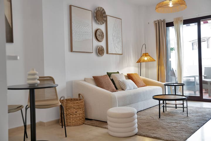 Elegance And Luxury With A Pool In Miraflores Golf - La Cala de Mijas