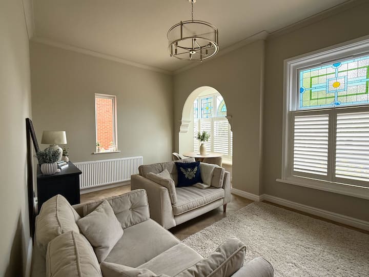 Newly Refurbished, 2 Bed, Ground Floor Apartment - Southport