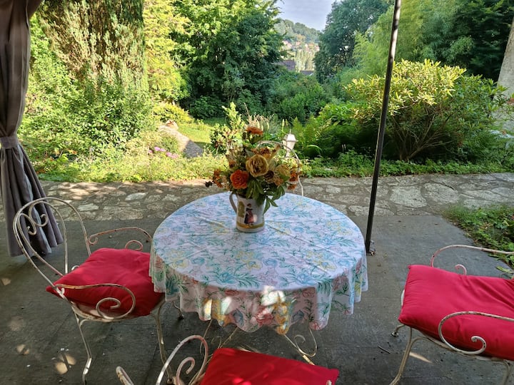 Bures-sur-yvette : Une Chambre Dans La Verdure. - Bures-sur-Yvette