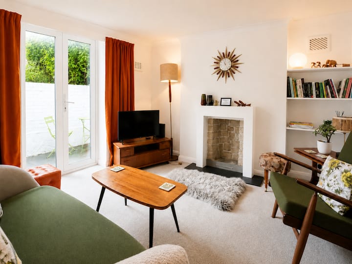 Stylish, 2 Bed, Parking, Prime Location - Saint Albans