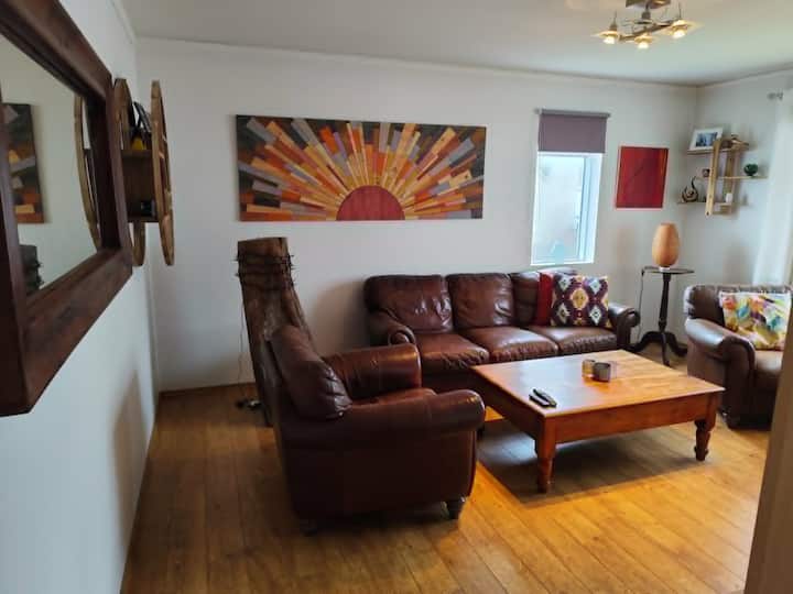 Hjallavegur 2 Is Nice, 3 Bedroom Apartment - Reykjavík