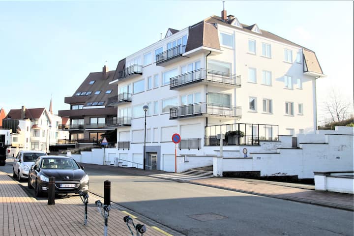 Ruim Appartement In Villa Te Knokke Met Zeezicht - Blankenberge