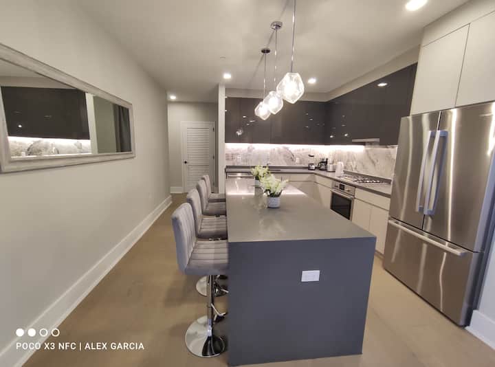 Amazing 3br 2bath Near The River - Edgewater, NJ