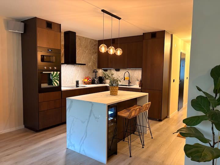Modern 3-room Apartment In Prime ÖStermalm - Solna