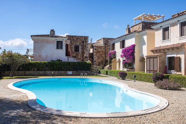 Villa Smeralda Piscine, Jardin Et Plage à 100m - Olbia
