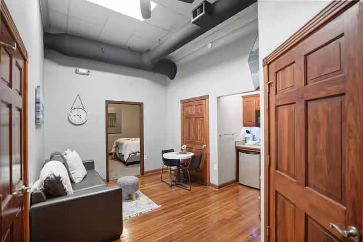 Fox Loft - Topeka, KS