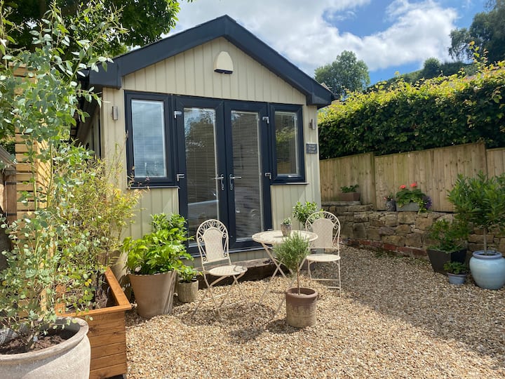 Ridge Rough Cabin, A Cosy Retreat In Derbyshire - Belper