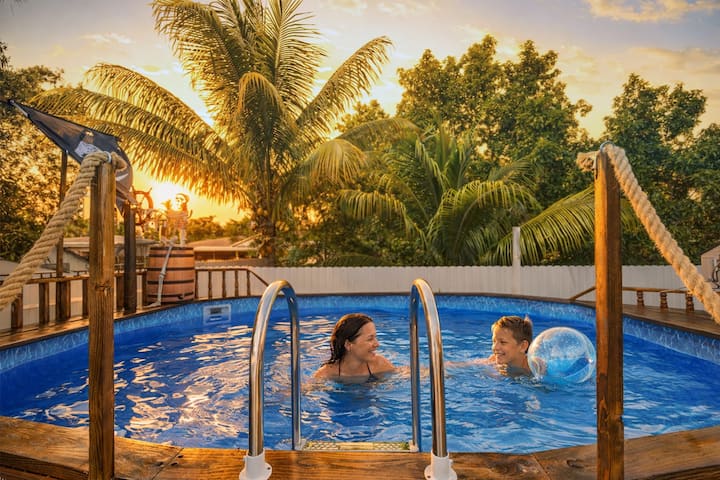 Miami Oasis Near Airport & Calle 8 | Pool - South Miami, FL