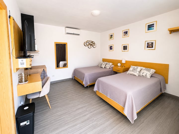 Gante Suite | 2 Twin Beds & Private Bathroom - El Paso, TX