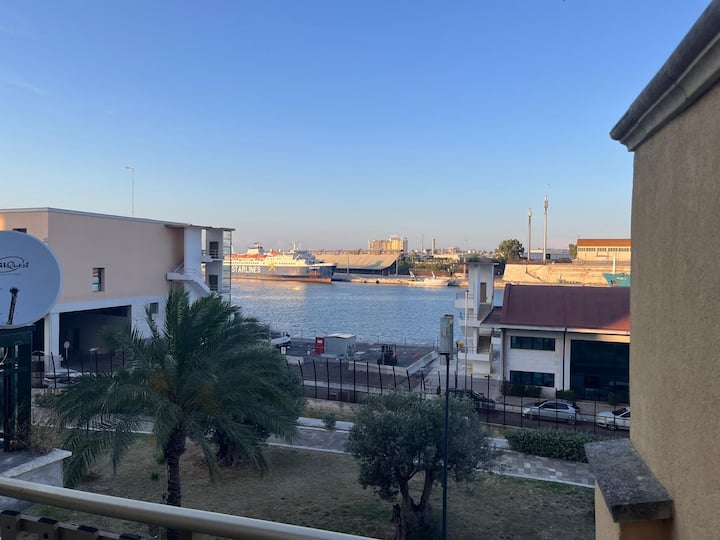 Accogliente Appartamento Con Terrazzo Vista Mare - Brindisi