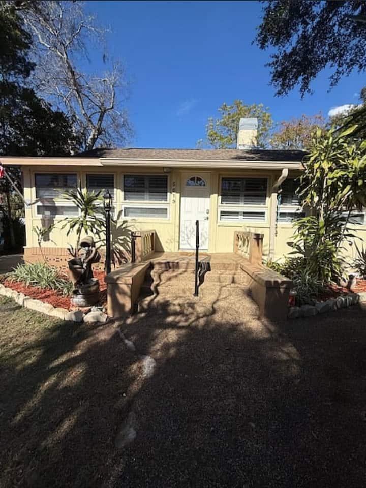 Newly Renovated Whole House - New Port Richey, FL
